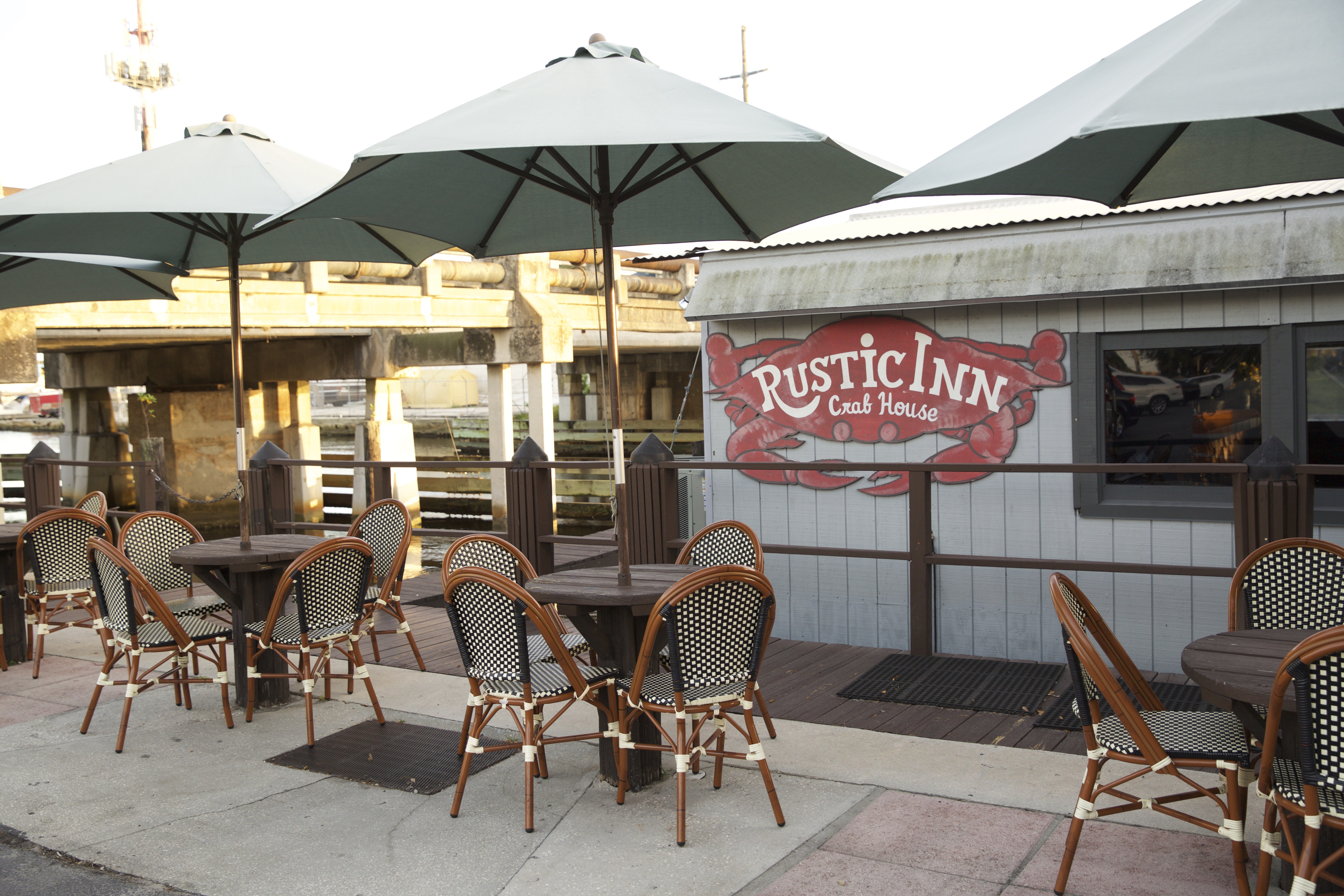 Restaurant – Rustic Inn